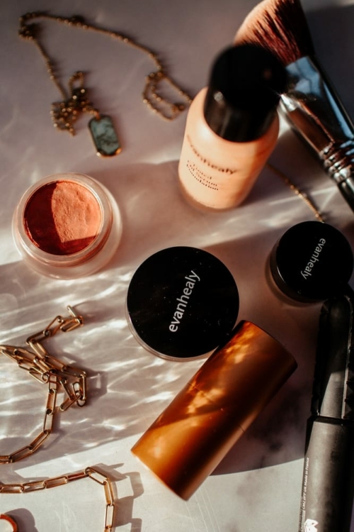 Minimalist Makeup Routine: 6 Products To Replace Them All